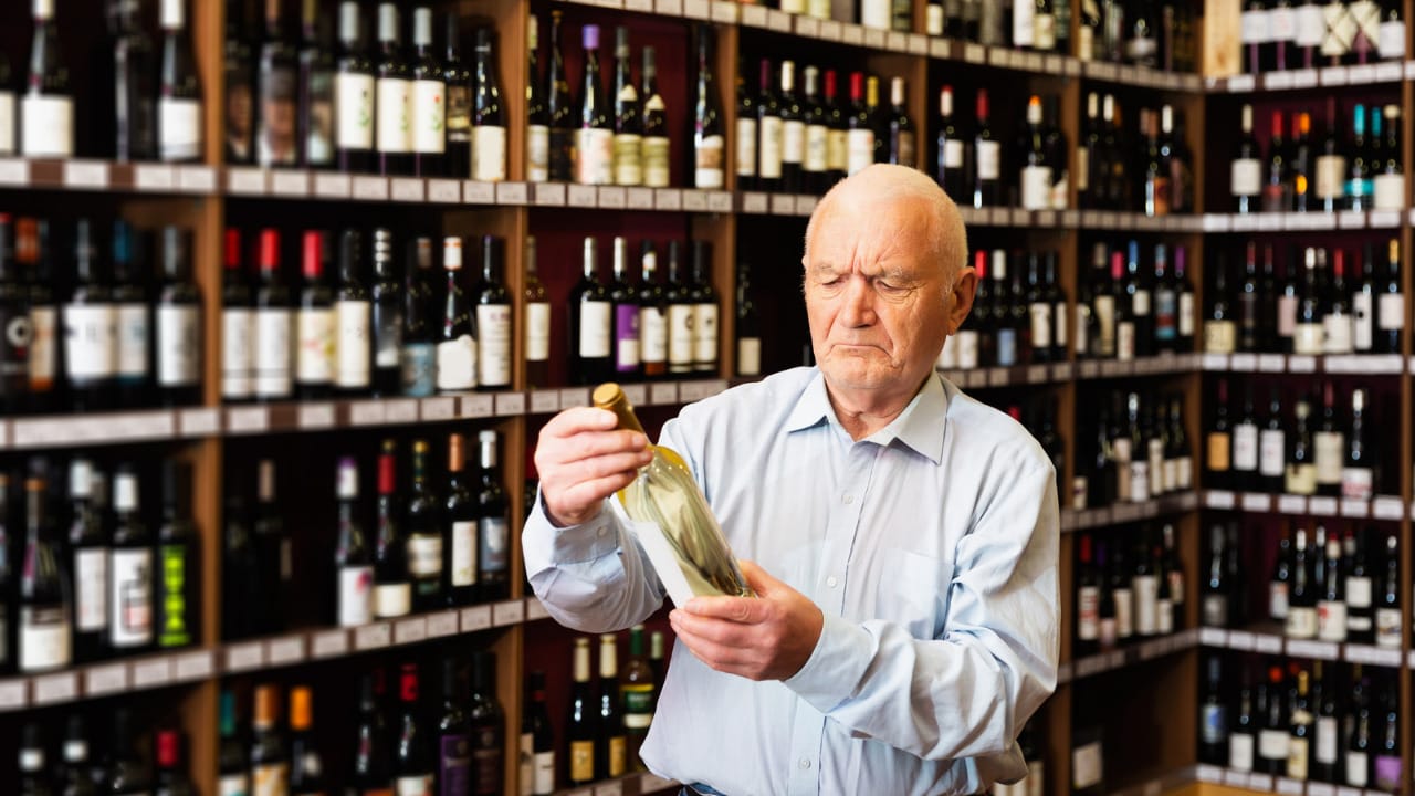 10 Low Acid White Wines: Which One Is the Least Acidic?