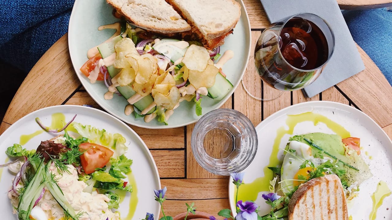 Food Pairing With Shiraz Wine - Easy and Mouthwatering Ideas